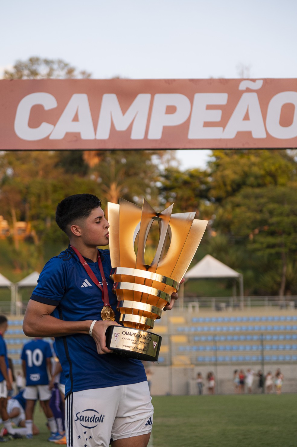 A base vem forte: Cauan Baptistella e Miguel Antônio, as joias do Cruzeiro que você precisa conhecer