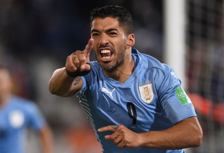 Luis Suárez fica fora da pré-lista do Uruguai para a Copa após ter ...