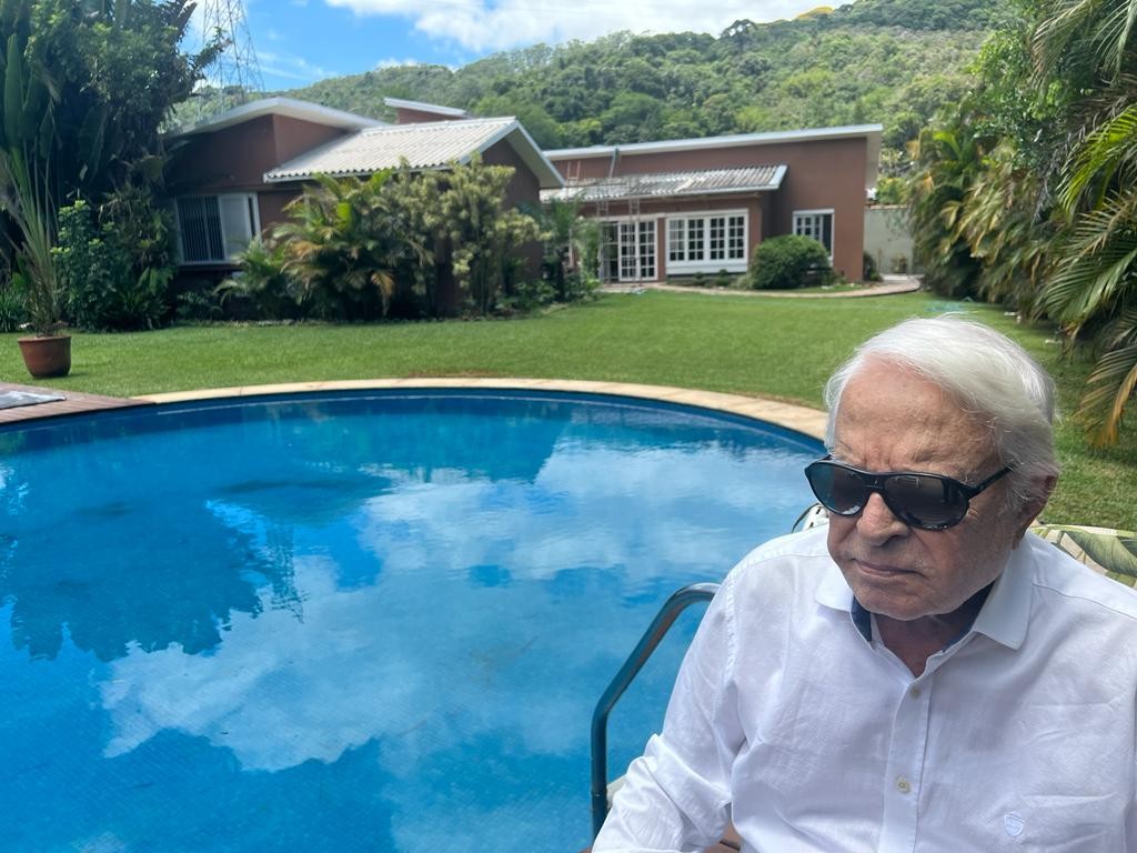 Cid Moreira mostra nova casa de 700 metros quadrados na Serra do Rio ...