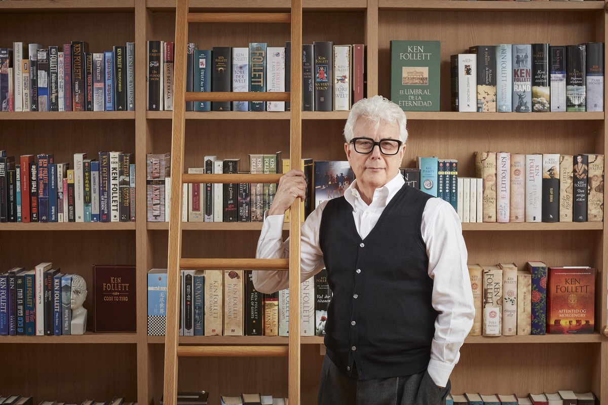 Ken Follett não teme a inteligência artificial: 'A IA aprende a seguir ...