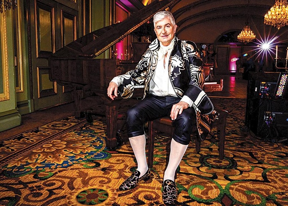 Fãs lotam festa à fantasia para comemorar 20 anos de 'Orgulho e ...