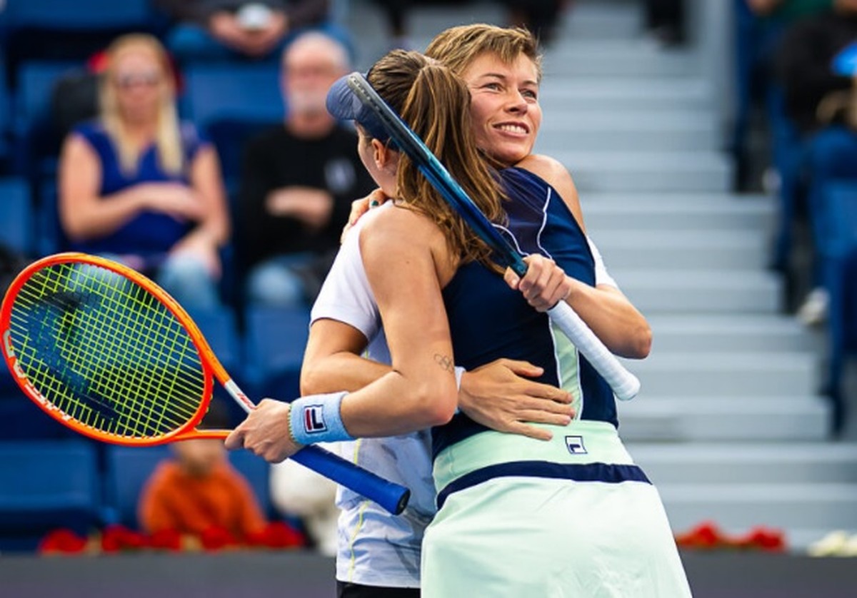 Stefani conquista seu 3º WTA 1000 e primeiro título em dupla com Schuurs