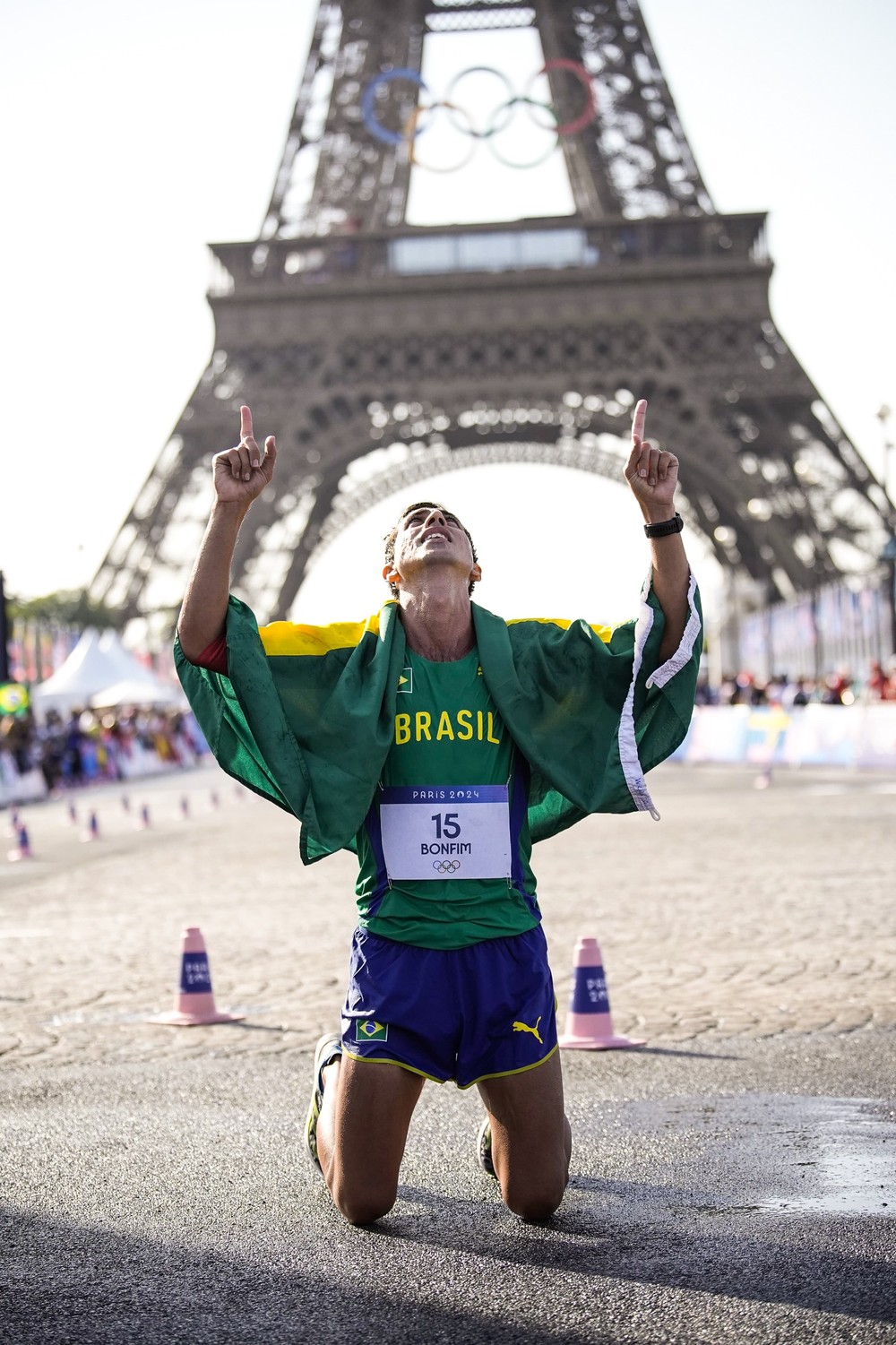 Prata em Paris-2024! Brasileiro Caio Bonfim conquista medalha inédita ...