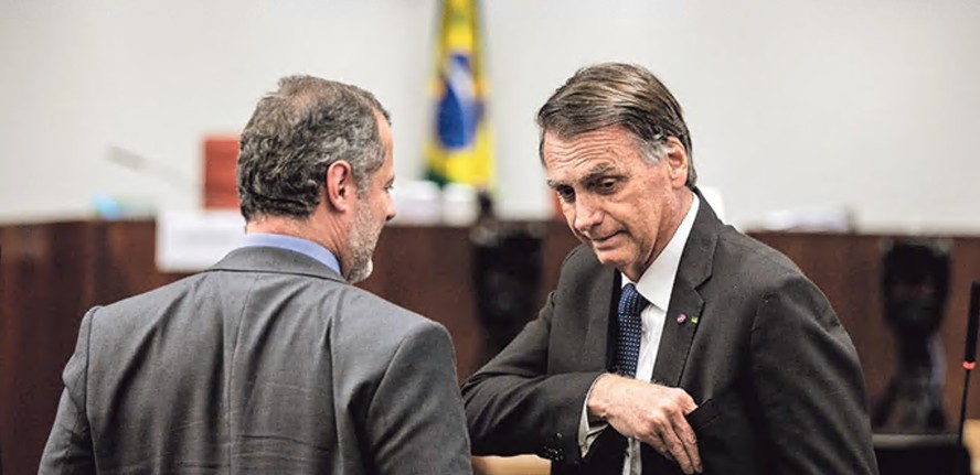 STF inicia julgamento histórico que vai decidir o destino de Bolsonaro ...
