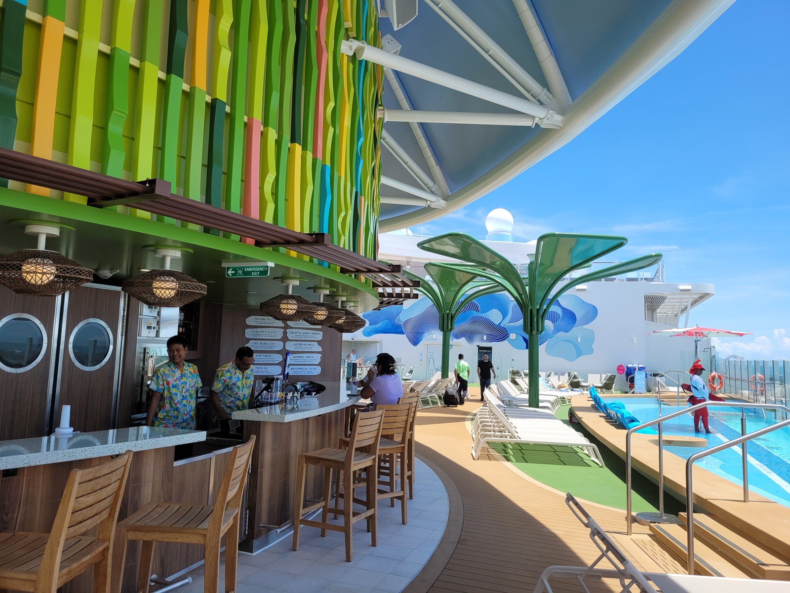 Exagero em alto-mar: saiba como é navegar no Star of the Seas, o maior ...