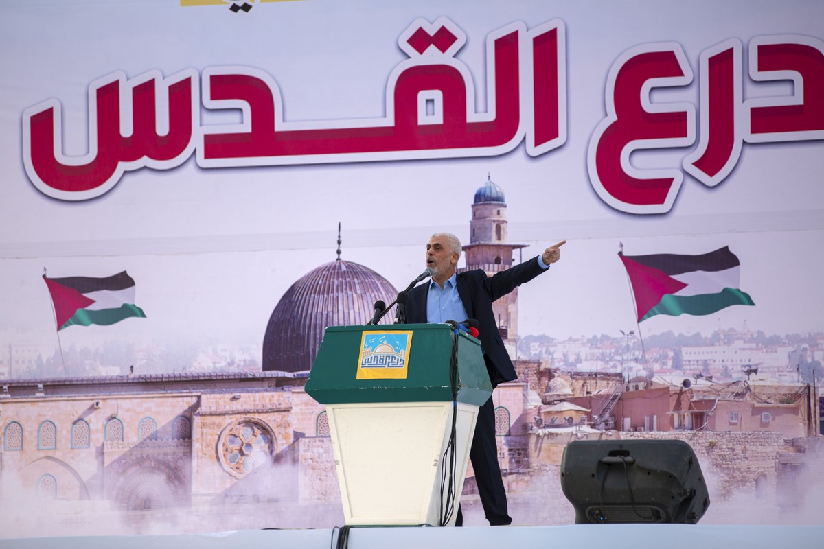Hamas espionava atividade política, posts on-line e até vida amorosa de ...