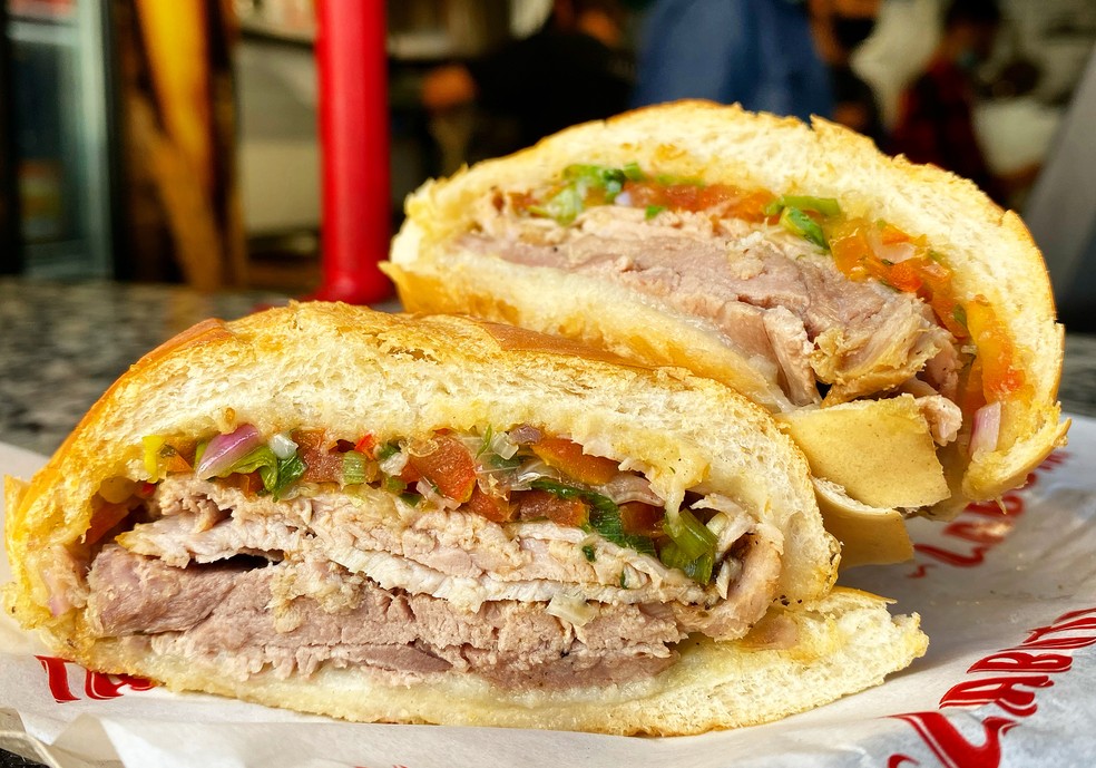 Bateu a fome durante o bloco? Veja opções de sanduíches