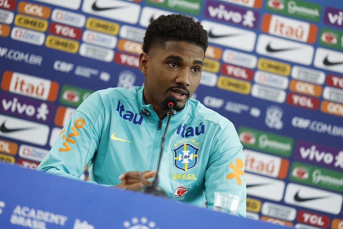 Em boa fase na seleção, Abner admite choque com punição ao Lyon: 'Fui ...