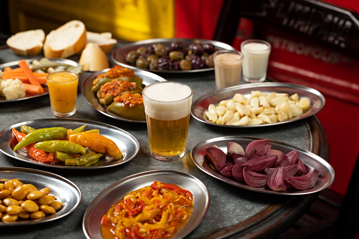 Baixela: o Melhor Pé-Sujo pelo Prêmio Rio Show de Gastronomia 2023