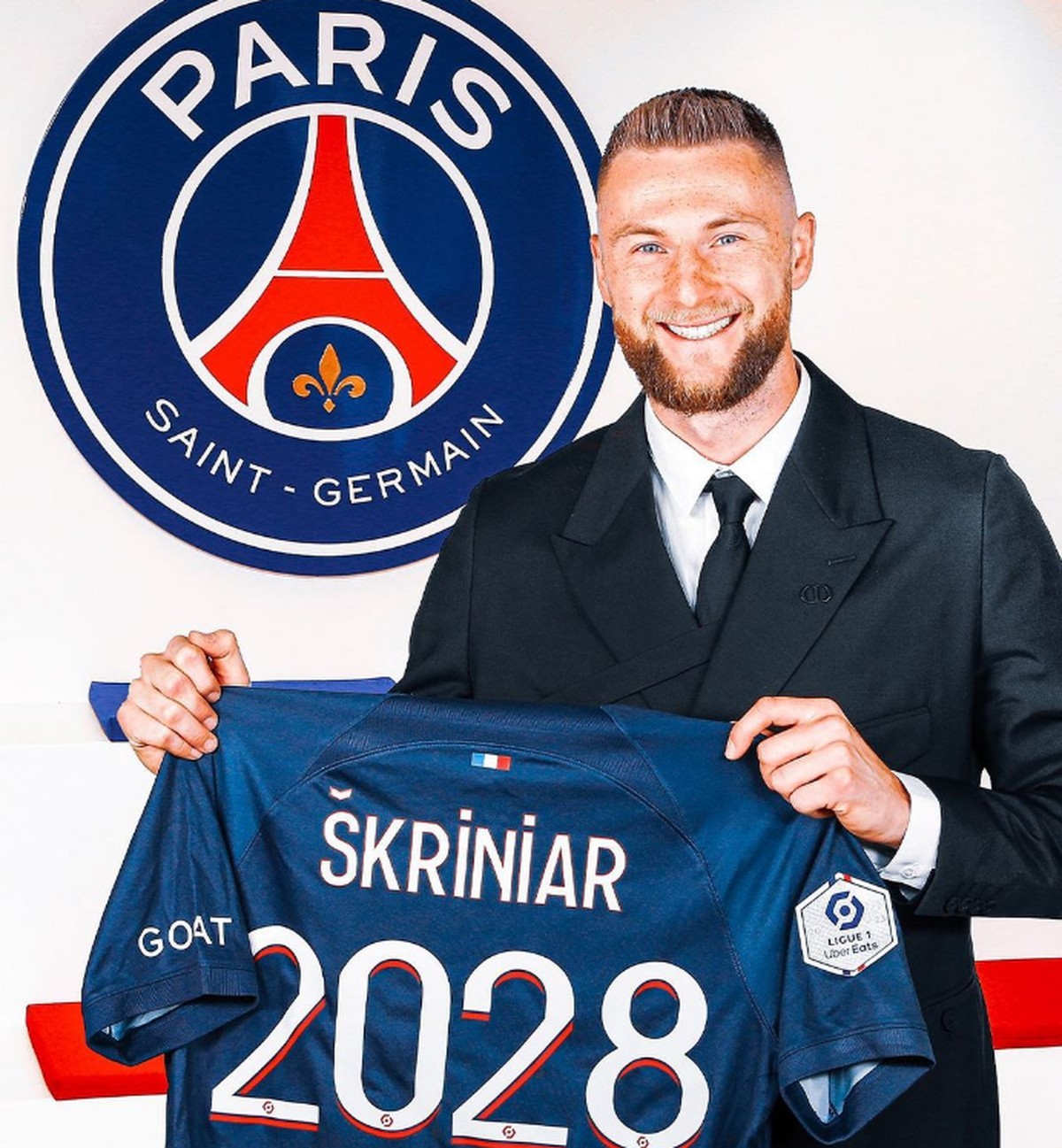 PSG anuncia a chegada de Skriniar, primeira contratação da temporada