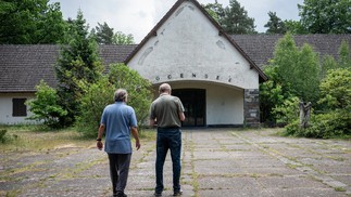 'Manchada pela história': Alemanha quer doar mansão que pertenceu a ...