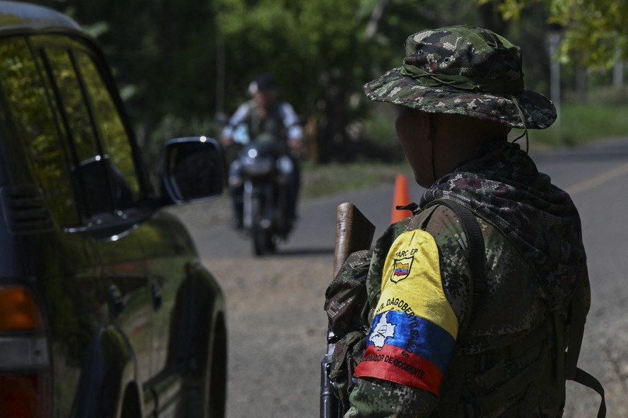 Comandante da principal dissidência das Farc abandona negociações de ...
