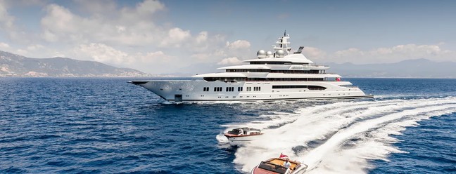 Palácio flutuante: conheça o superiate russo de R$ 1,1 bilhão ...