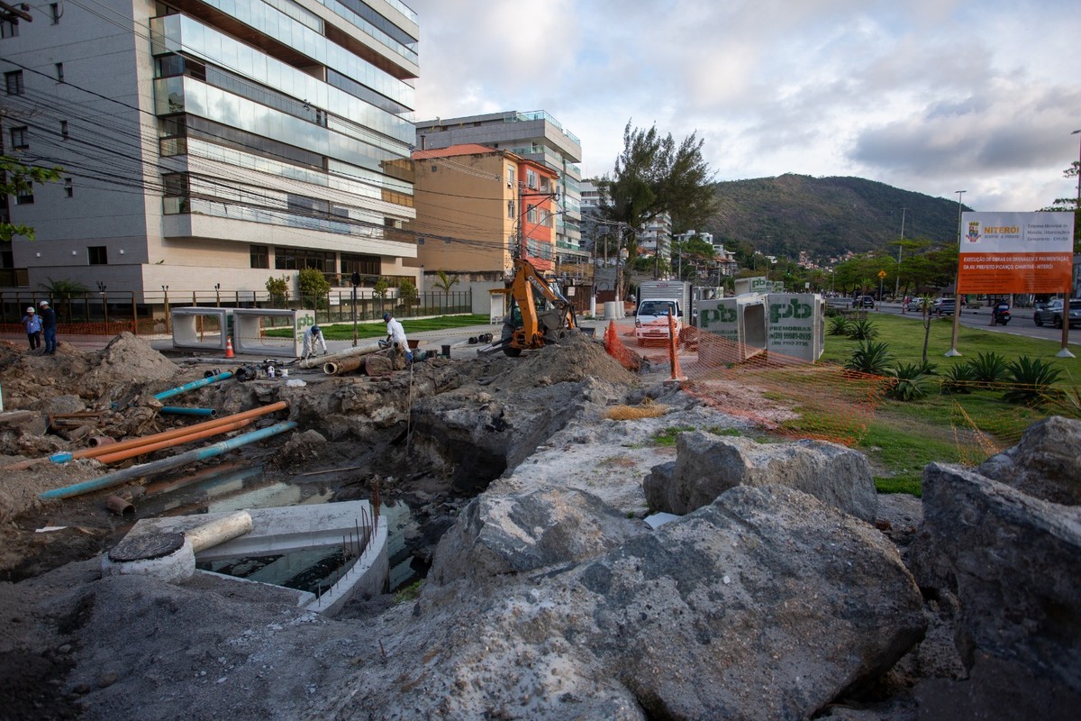 Obras paradas em Charitas, Niterói, somam R$ 28 milhões