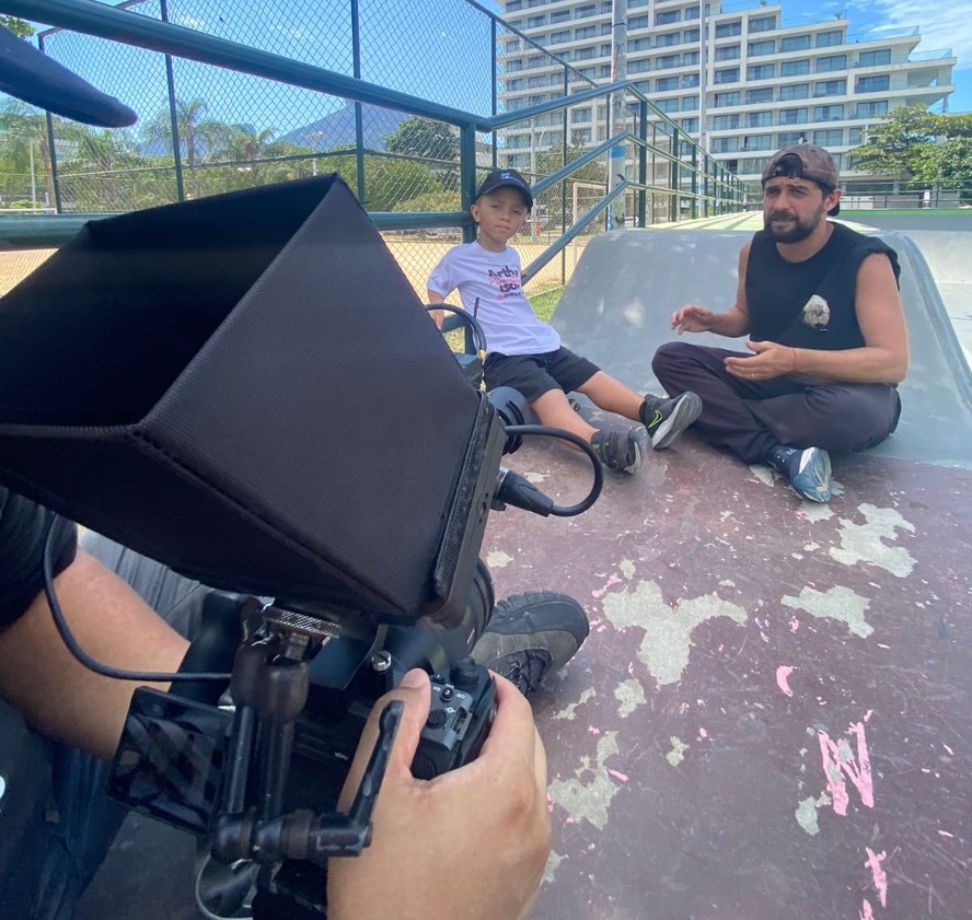 Rafael Cabral, da equipe de 'Guerreiros do Sol', dirige clipe com ...