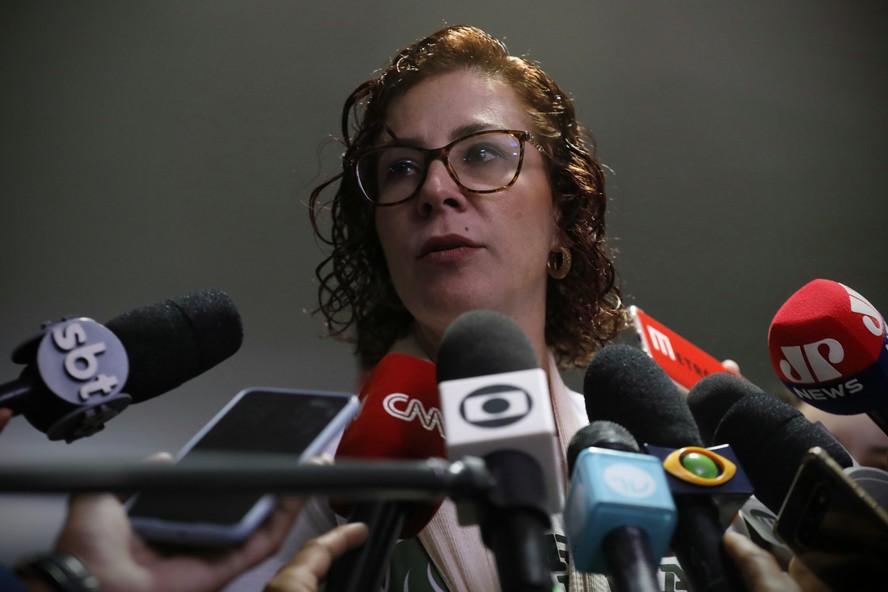 Moraes Mantém Bloqueio De Perfis Da Deputada Carla Zambelli Nas Redes