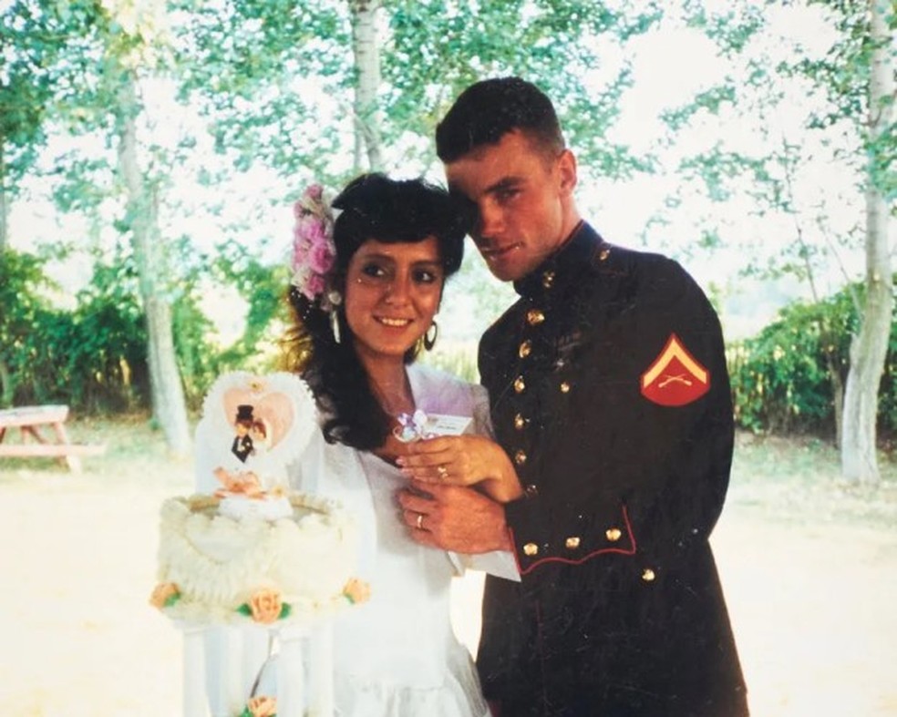 Após ter o pênis decepado pela esposa, John Wayne Bobbitt perde os ...