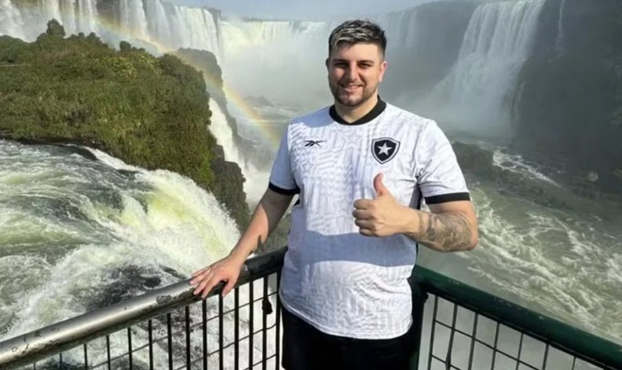 Dois PMs são denunciados por homicídio triplamente qualificado de ...