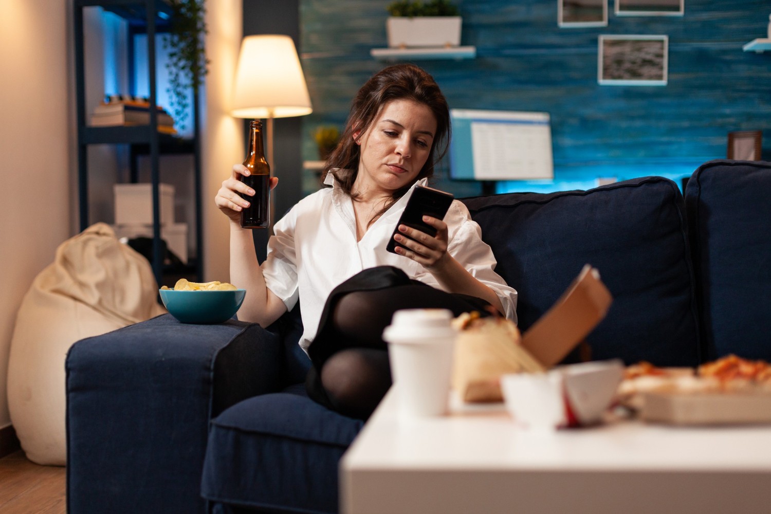 Por que 'relaxar' com telas pode estar nos deixando mais estressados ...