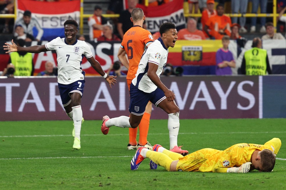 Rei Charles III pede que a seleção inglesa evite estressar torcedores ...