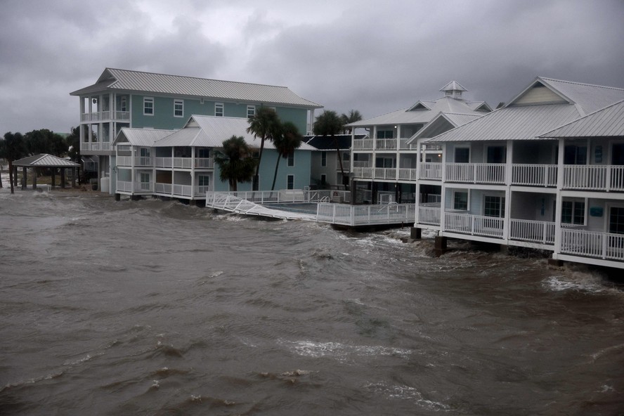 Quatro mortos pela tempestade Debby, que ameaça Sudeste dos EUA com ...