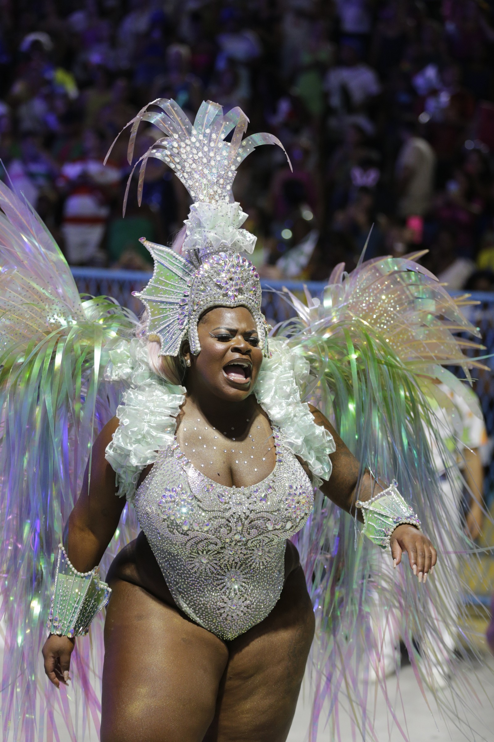 Carnaval 2024: veja fotos de rainhas de bateria e musas do segundo dia de desfiles do Grupo Especial