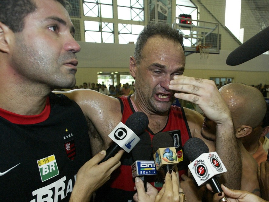 Olivinha homenageia Oscar Schmidt e lembra quando foi campeão no ...