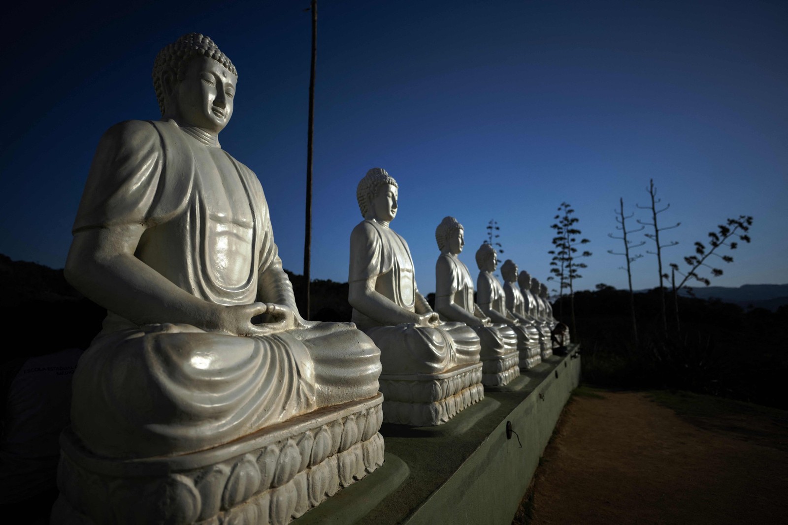 Segunda maior estátua de Buda do mundo fica no Brasil; veja fotos