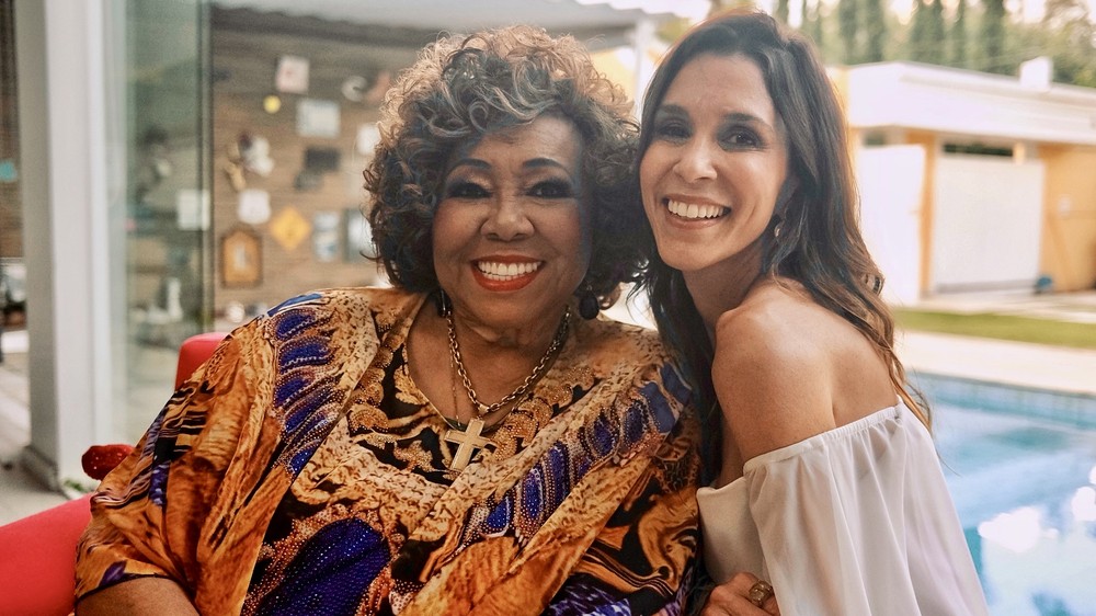 Sarah Oliveira celebra 25 anos de carreira e se prepara para estrear ...