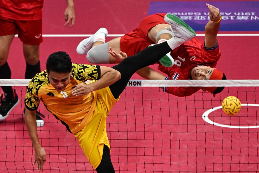 Sepak Takraw: o 'futevôlei nível asiático'; veja imagens