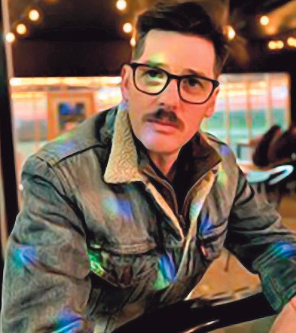 Após separação conturbada, dois escritores lançam livros sobre o ...