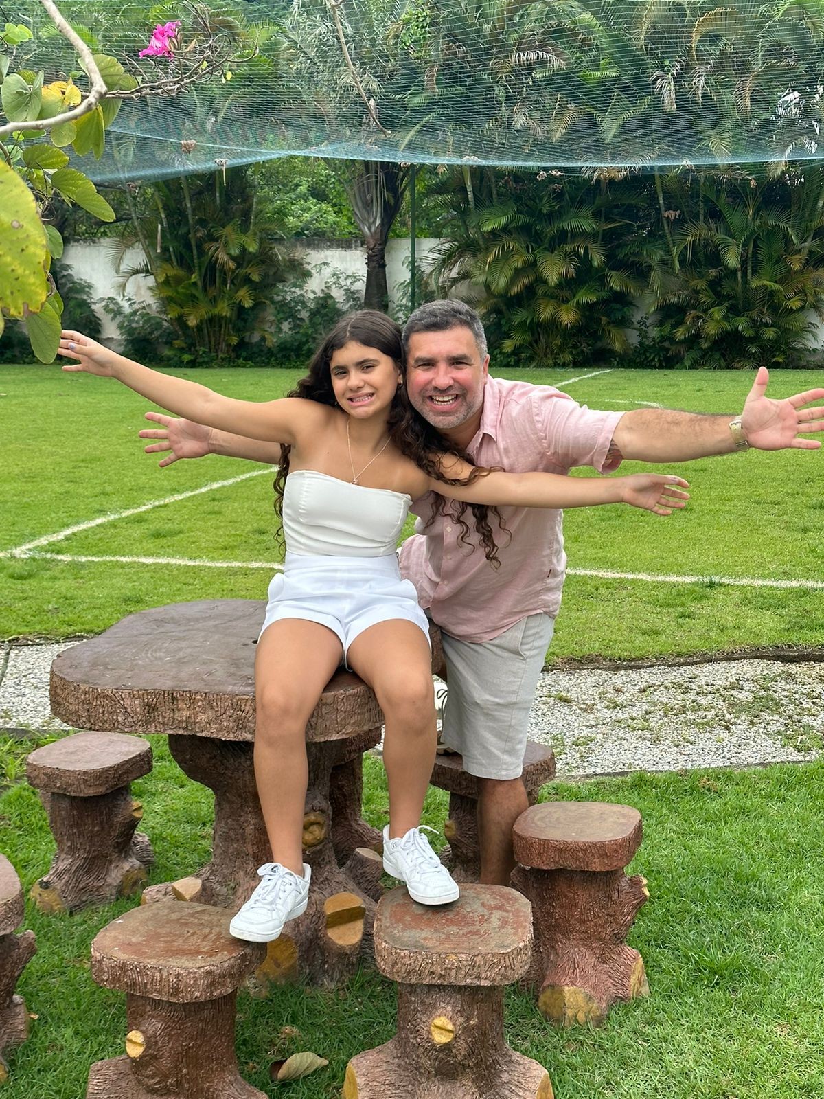 Aimee Lou Wood, atriz de 'White Lotus', detona programa de TV por piada ...