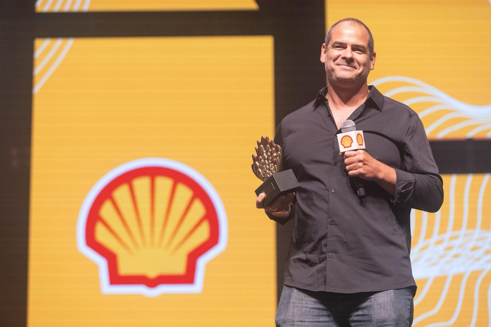 Aos 91 anos, Othon Bastos recebe principal prêmio de teatro nacional ...