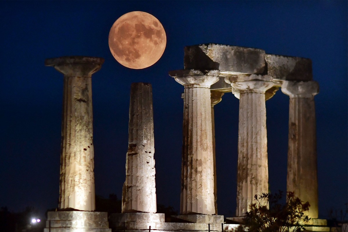 Veja fotos da Superlua Azul pelo mundo