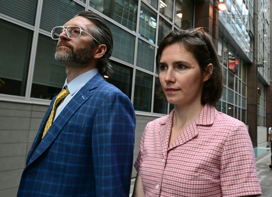 Amanda Knox volta a tribunal da Itália 17 anos após acusação de ...