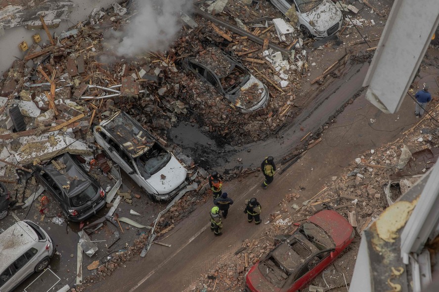 Ucrânia denuncia ataque russo com quatro mortos, 600 drones e 12 horas ...