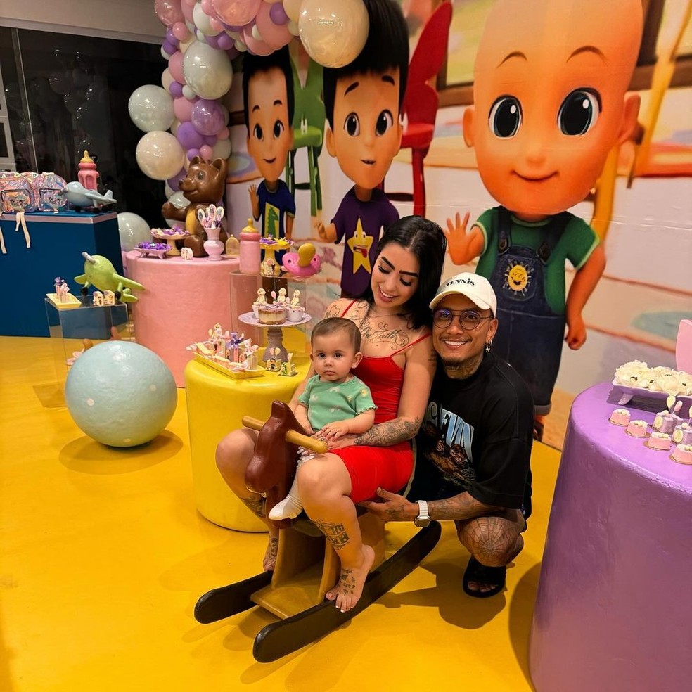 Filha de MC Mirella sofre ataques cruéis sobre sua aparência: 'Estão ...
