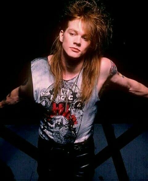 As muitas fases de Axl Rose: Veja mudanças de visual do vocalista do ...