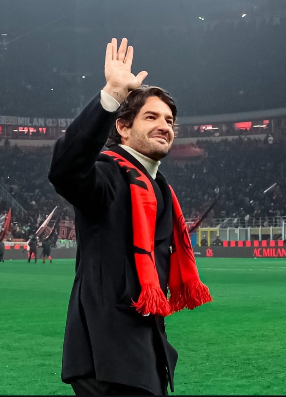 Rebeca Abravanel vibra com homenagem do Milan a Alexandre Pato: 'Uma ...