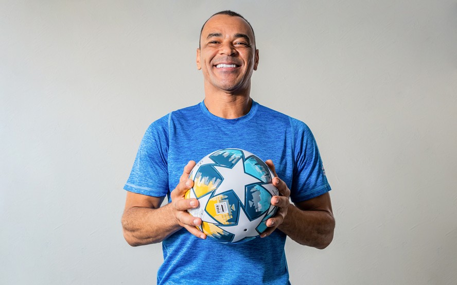 Biografia de Cafu lembra a fome na juventude e outros desafios, pelos ...