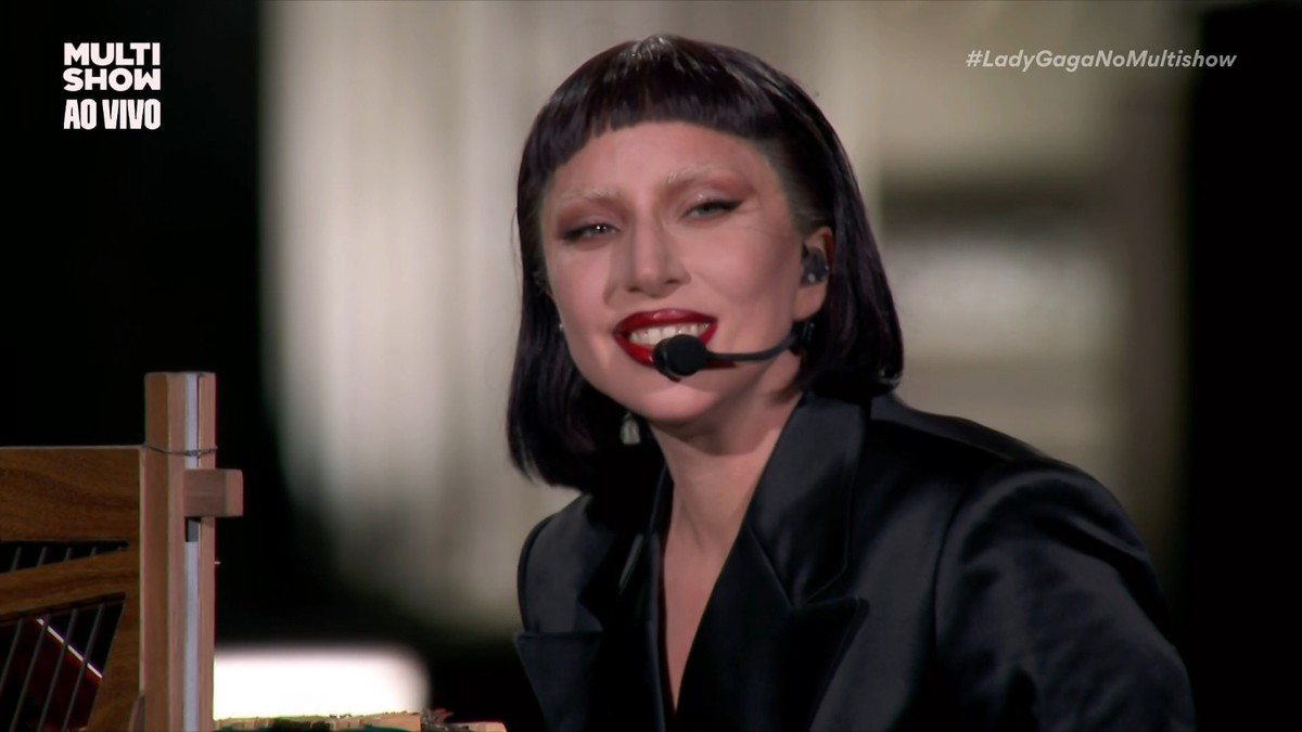 Lady Gaga faz declaração para o noivo, Michael Polansky, em show em ...