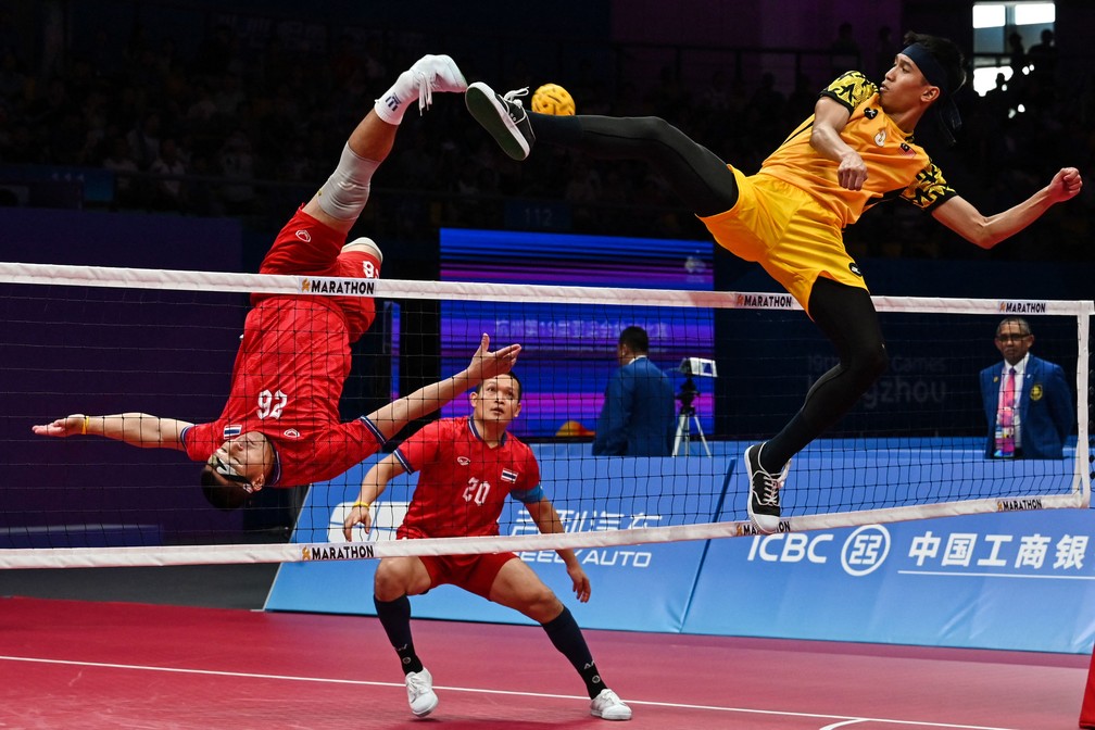 Sepak Takraw: o 'futevôlei nível asiático'; veja imagens