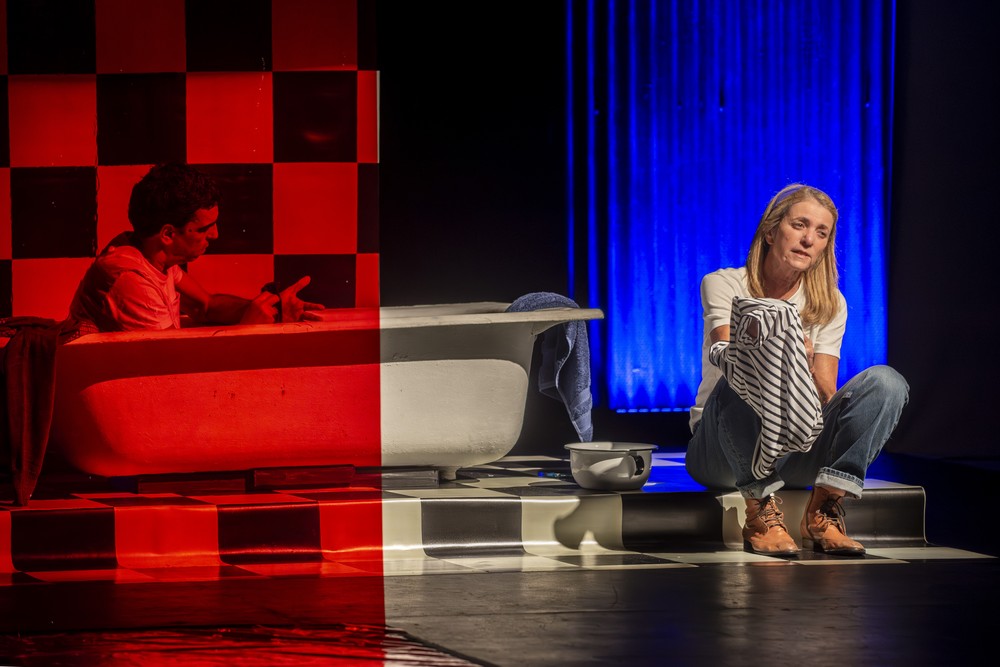 Priscilla Rozenbaum estreia peça inspirada em Godard e relembra ...