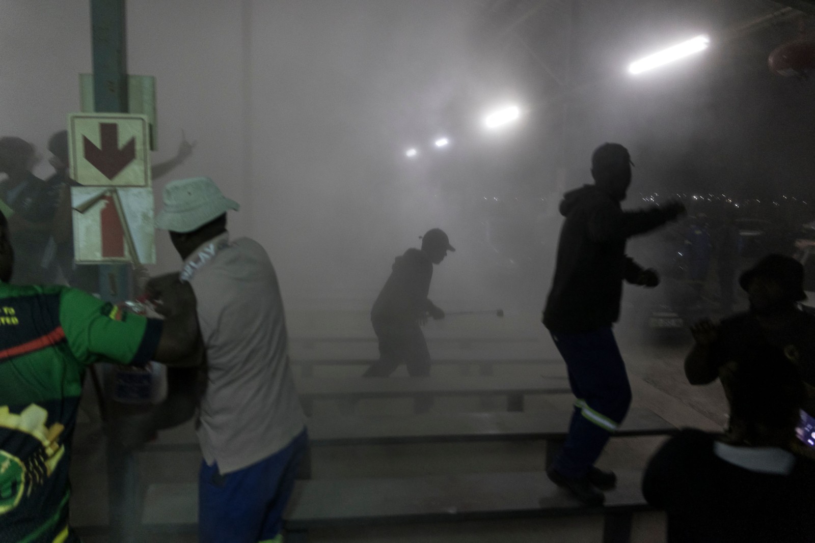 Minerador é resgatado com vida após três dias preso em mina do Peru