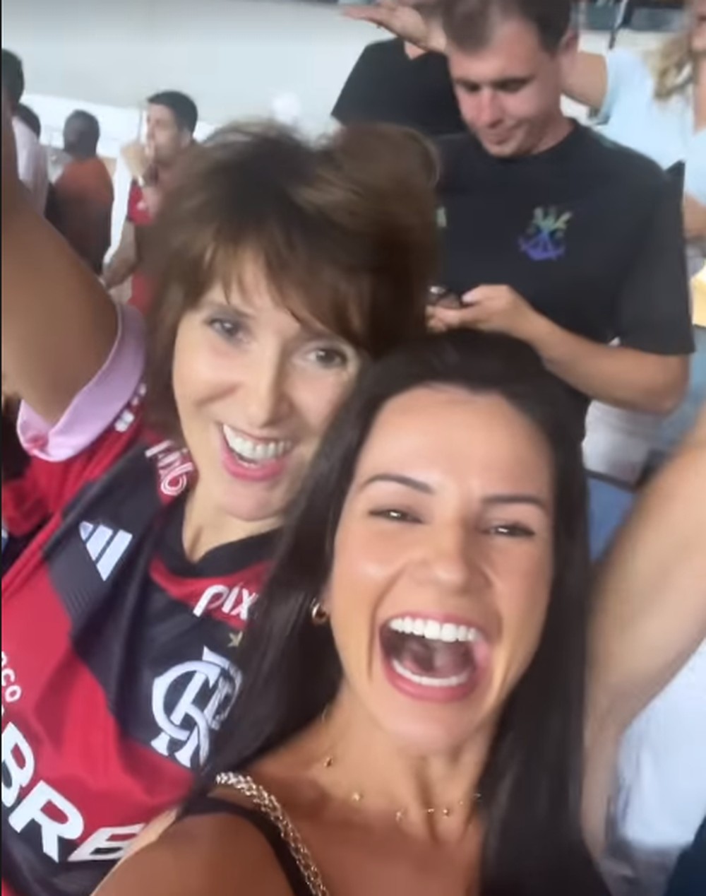 Pé quente: Nora de Tite mostra 1ª vez da sogra no Maracanã