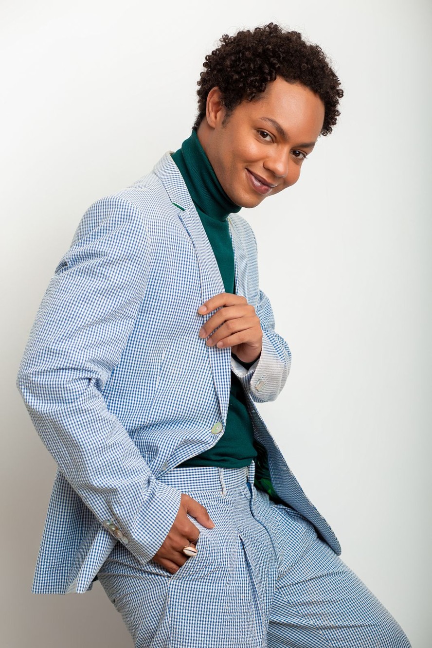 Clayton Nascimento, sucesso da peça 'Macacos', é atração do 'STF ...