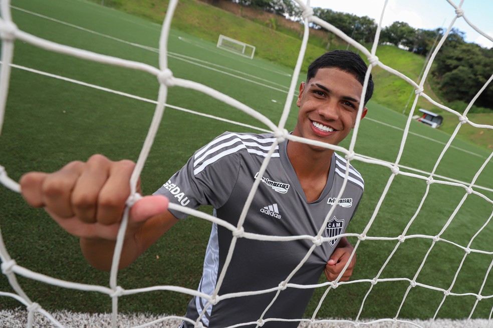 A base vem forte: Hendel e Riquelme, as joias do Atlético-MG que você ...