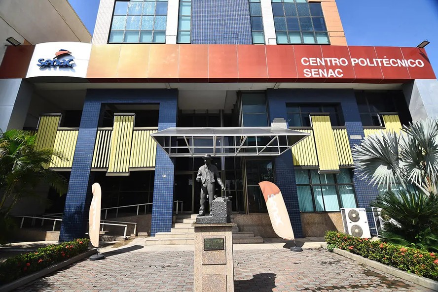 Diplomas de ensino médio e de curso técnico juntos: Senac abre ...