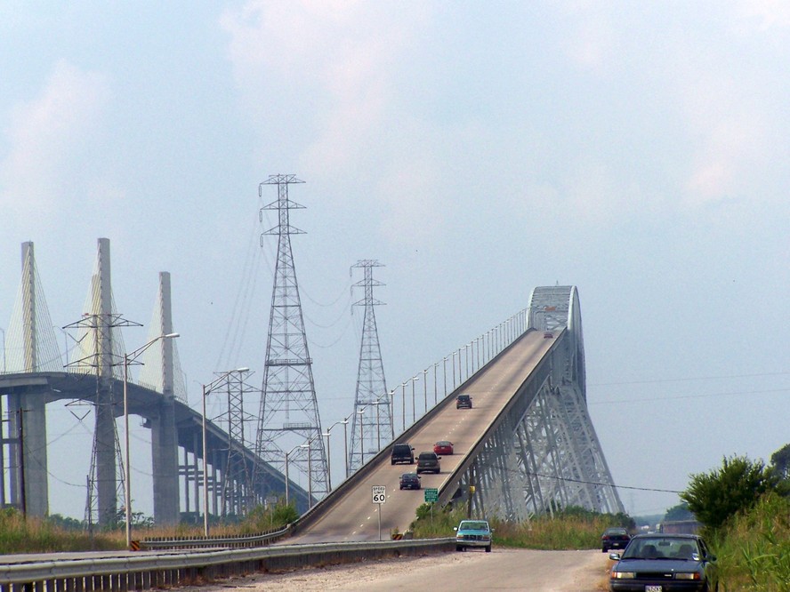Ponte 'assustadora' nos EUA é reaberta após reforma e viraliza nas ...