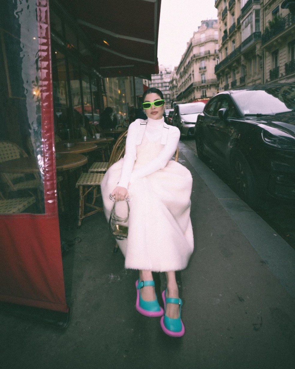 G-kay abre álbum de fotos durante Semana de Moda em Paris